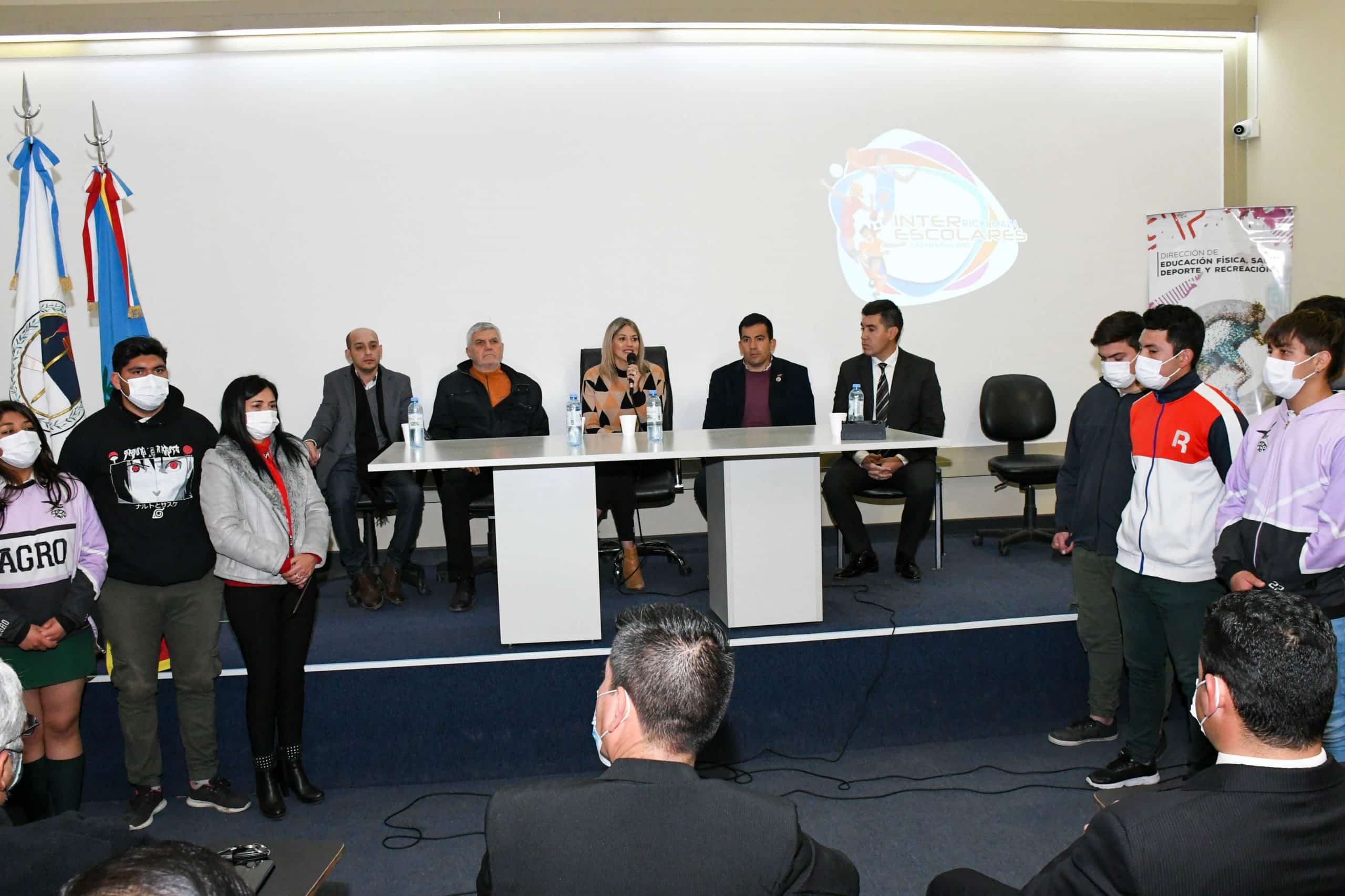 El Ministerio de Educación lanzó las Interescolares 2022 “Ricky Maza ...