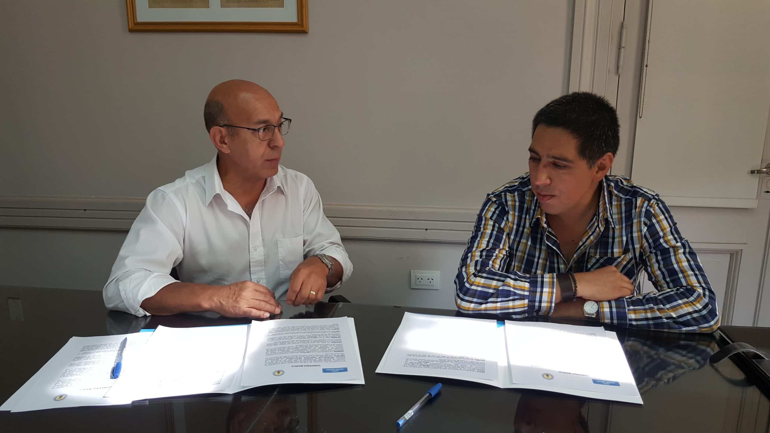 Martín Varela egresó de la UNCA, formó su propia empresa y ahora ofrece ...