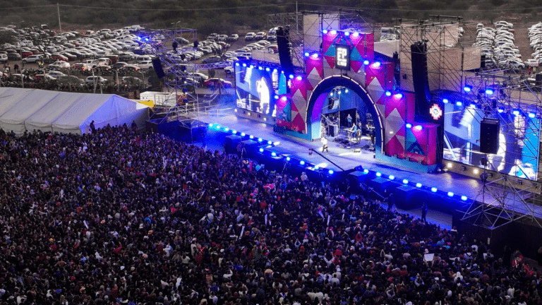 Día por día, todos los artistas confirmados para El Patio del Poncho ...